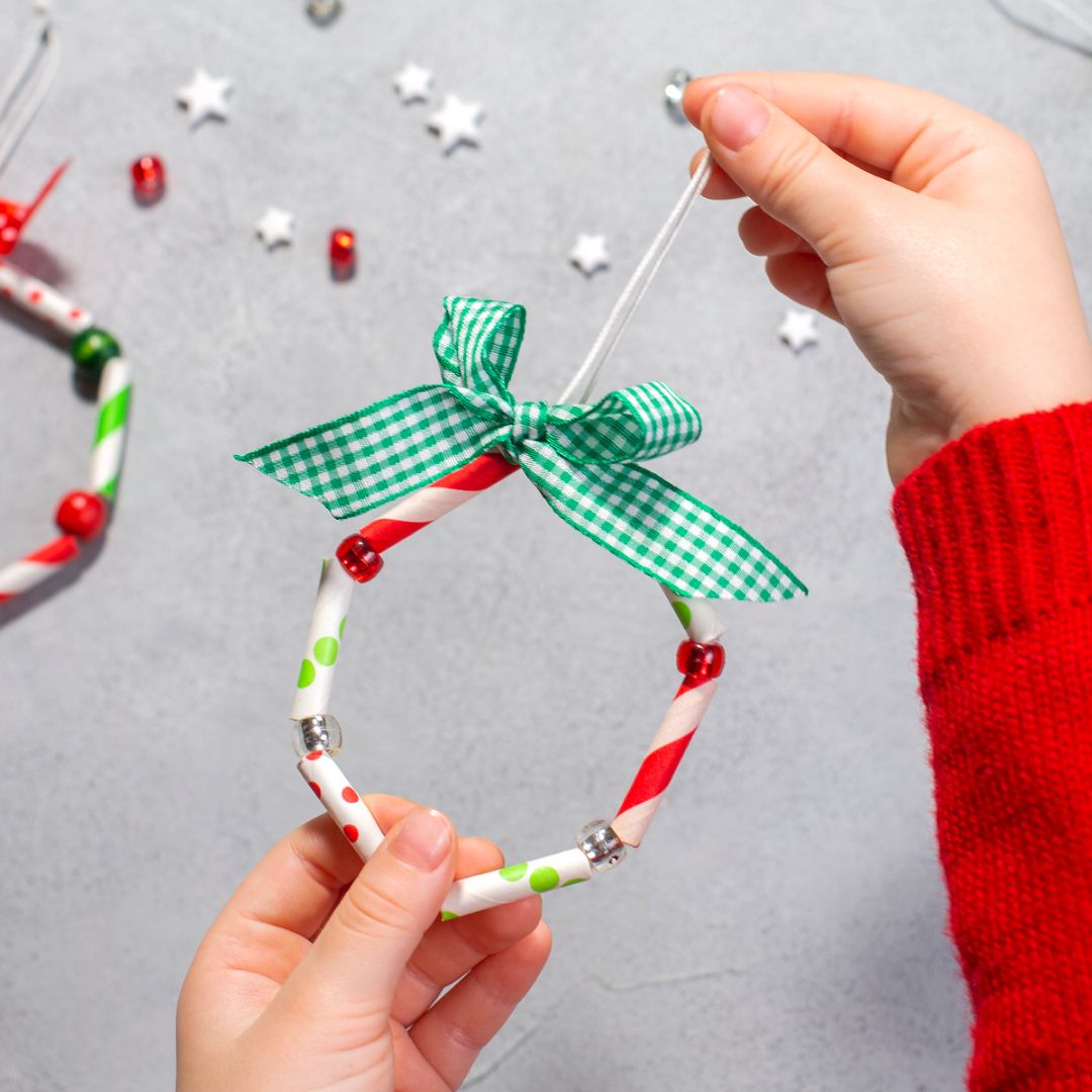 How to Throw a Gingerbread House Decorating Party: Tips for a Festive ...